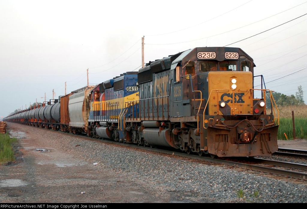 CSX 8236